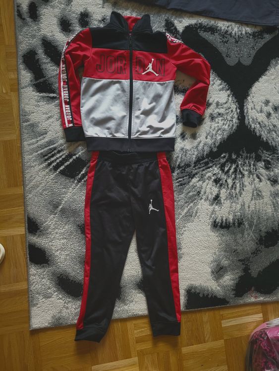 Verwunderlich Air Jordan Trainingsanzug Ebenbild