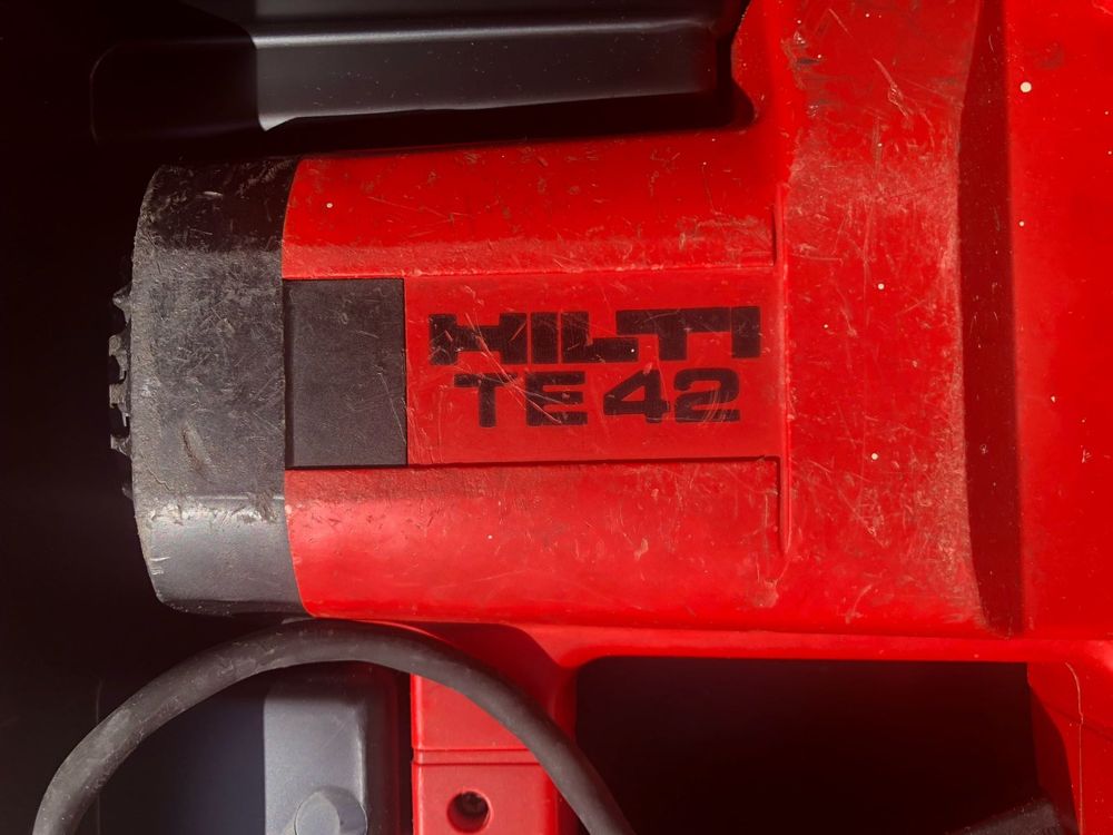Hilti TE 42 Bohrhammer in Hilti TE 52 Box (Gebraucht) in Berg TG für ...