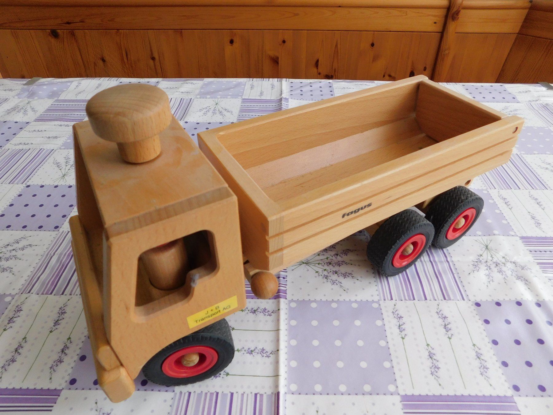 Holzlastwagen, Kipper der Marke Fagus mit zwei Figuren (Neu (gemäss ...