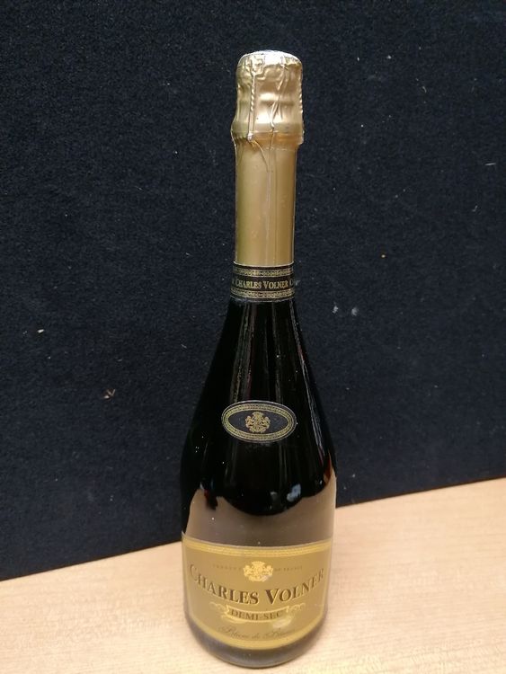 CHARLES VOLNER DEMI SEC (Neu (gemäss Beschreibung)) in Genève für CHF 1 ...