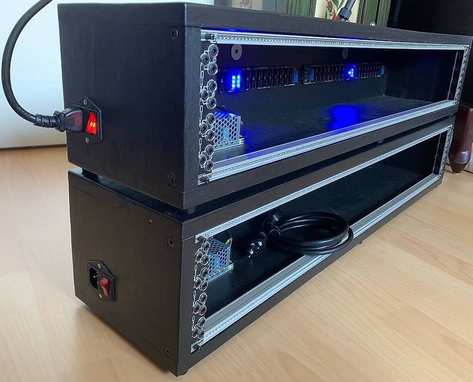 2x Uryan Modular Eurorack 168TE + 4x SteMo + 50x Knurlies (Gebraucht ...