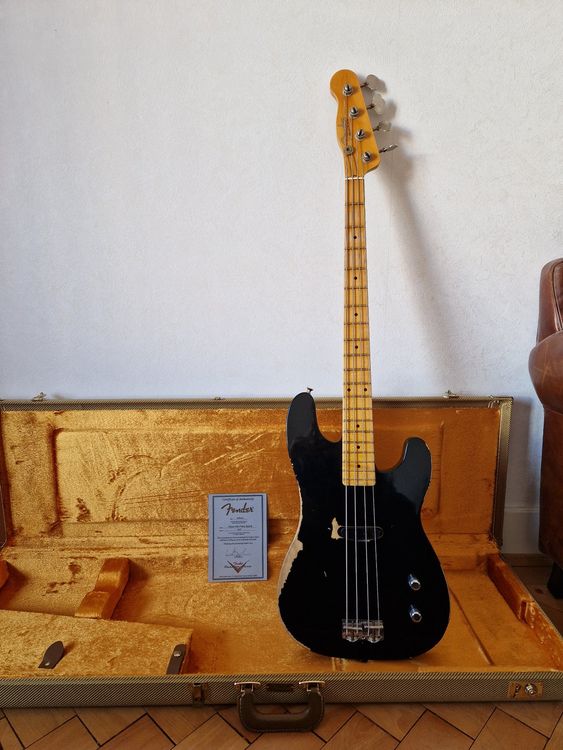 FENDER PRECISION Custom Shop Dusty Hill Signature Relic (Gebraucht) in ...
