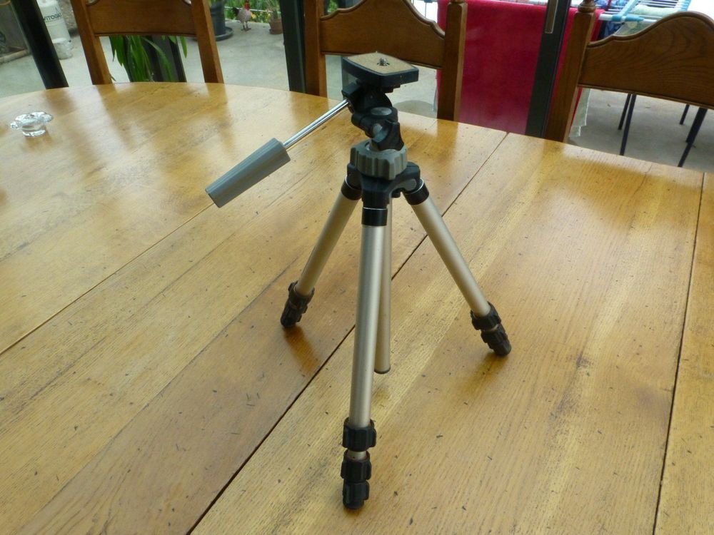 Stativ Slik 500G für Foto und Video | Kaufen auf Ricardo