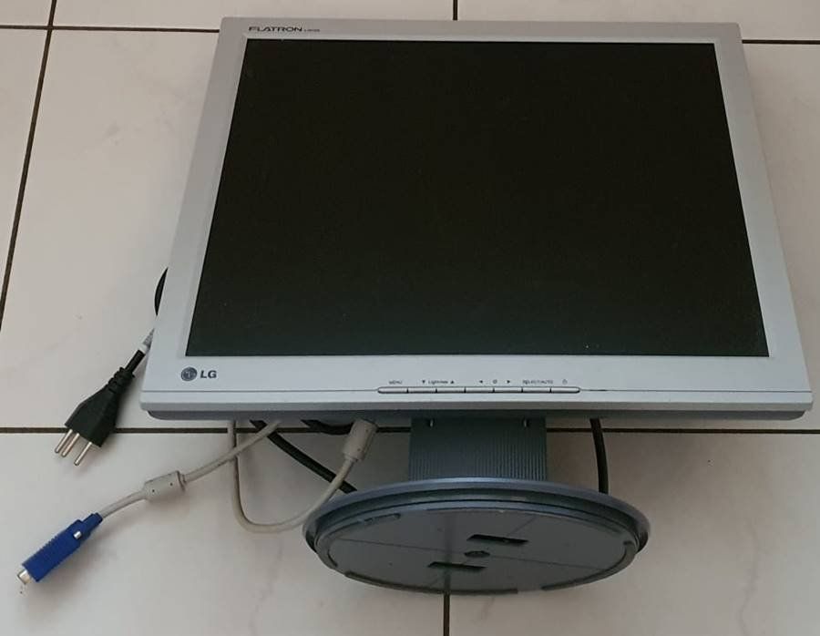 TFT PC Bildschirm - LG FLATRON L1915S - 19 Zoll 48.3 cm (Gebraucht) in ...