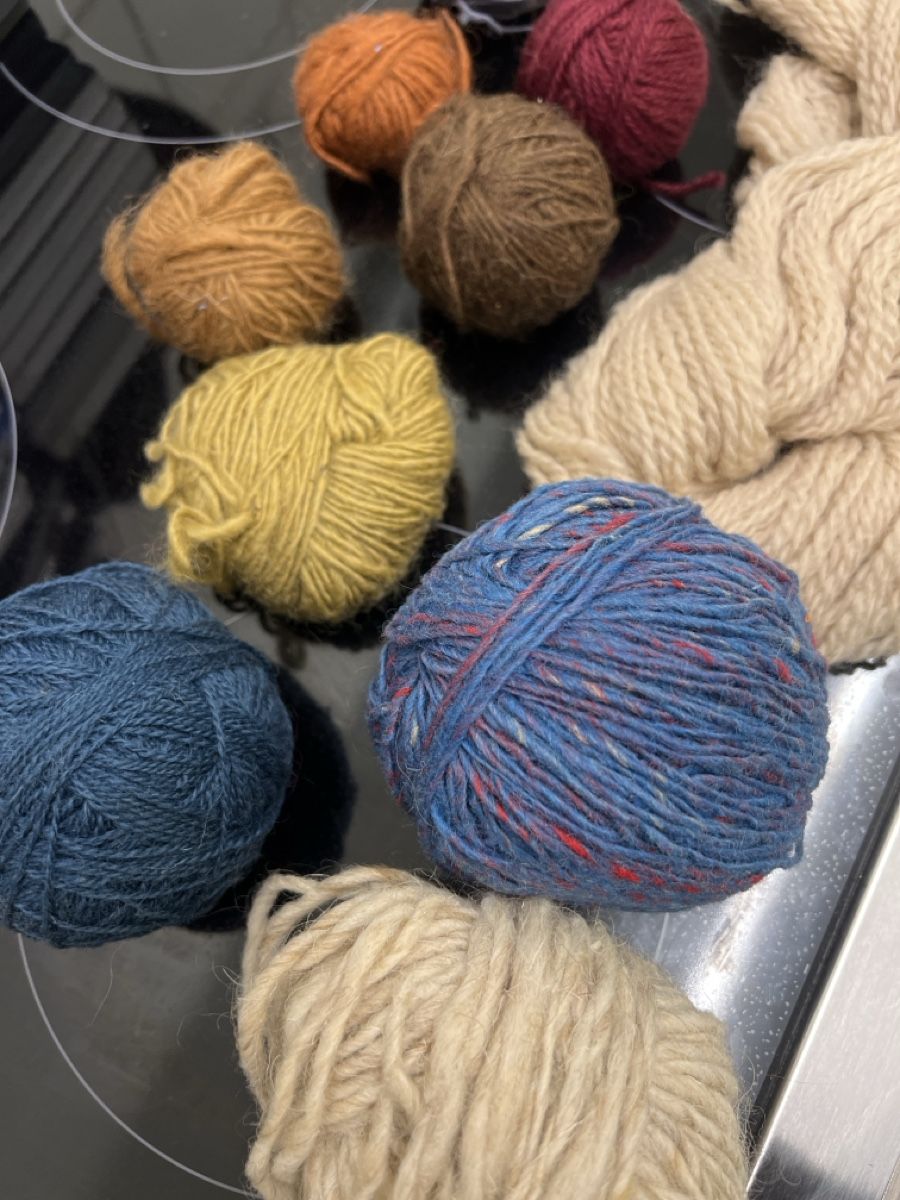 Wollreste-Konvolut zum Stricken, Häkeln, Basteln, Herbst! (Gebraucht ...