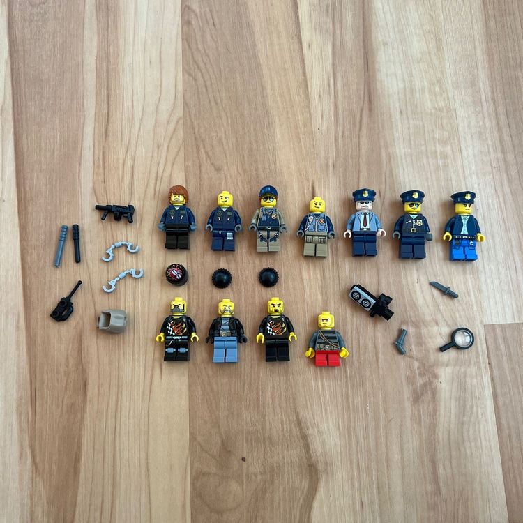 Lego City Polizei Figuren (Gebraucht) in Herisau für CHF 20 – mit ...
