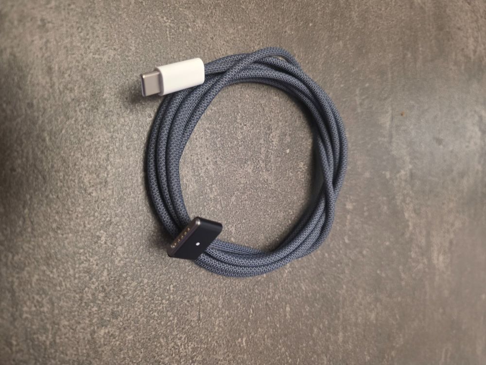 cable Apple usb-c magsafe 3 original (Gebraucht) in Riaz für CHF 20 ...