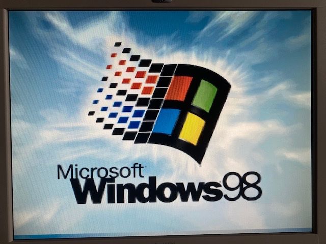 HP Brio Pentium III - Windows 98 | Kaufen auf Ricardo