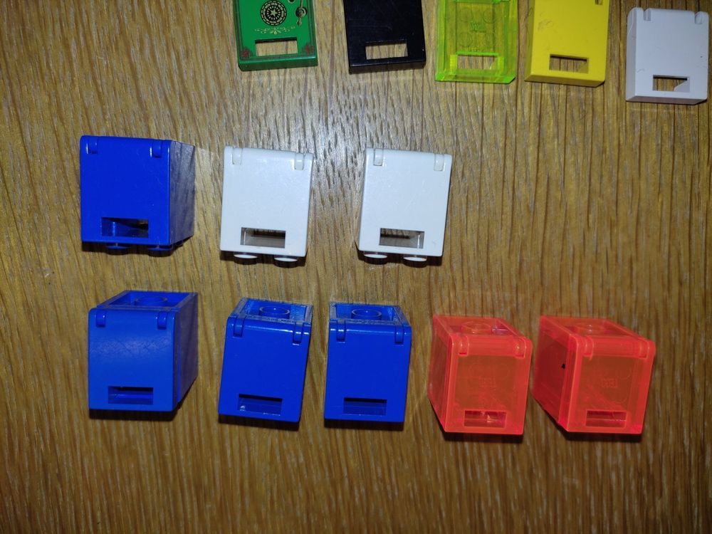 Lego : container box 2x2x2 and 2x3 (Gebraucht) in Montricher für CHF 17 ...
