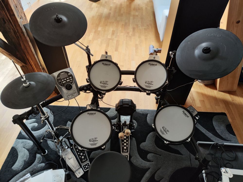 Roland TD-15KV inkl. Rack und hochwertiger Hardware (Gebraucht) in ...