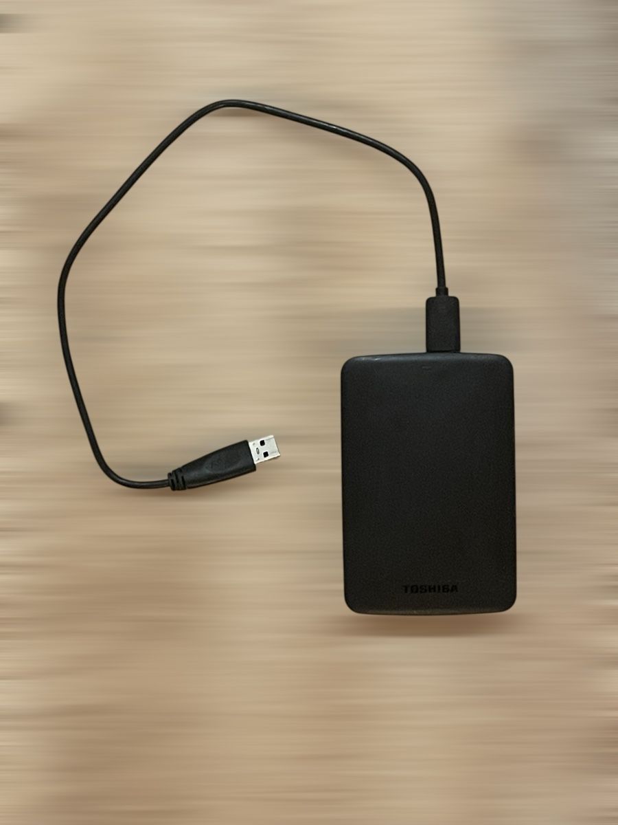 Toshiba 2TB Externe Festplatte - Schwarz! (Gebraucht) in Wiler b ...