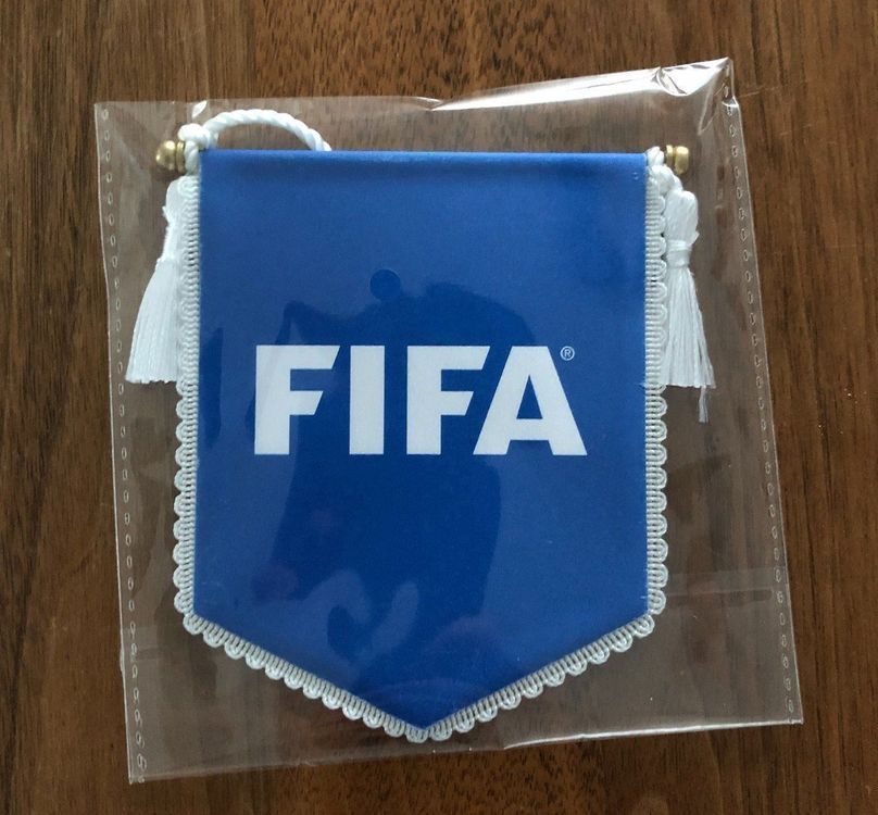 FIFA Wimpel (Neu und originalverpackt) in für CHF 9 – mit Lieferung auf ...