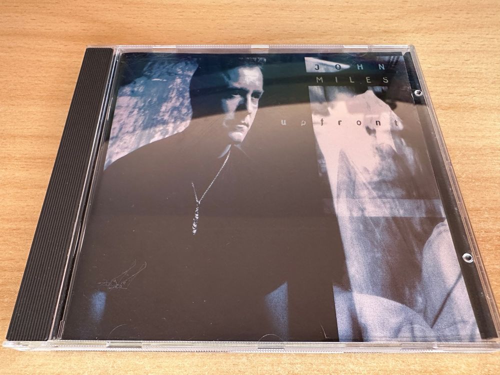 Q5 John Miles – Upfront (Gebraucht) in Rikon im Tösstal für CHF 8.5 – mit Lieferung auf Ricardo ...