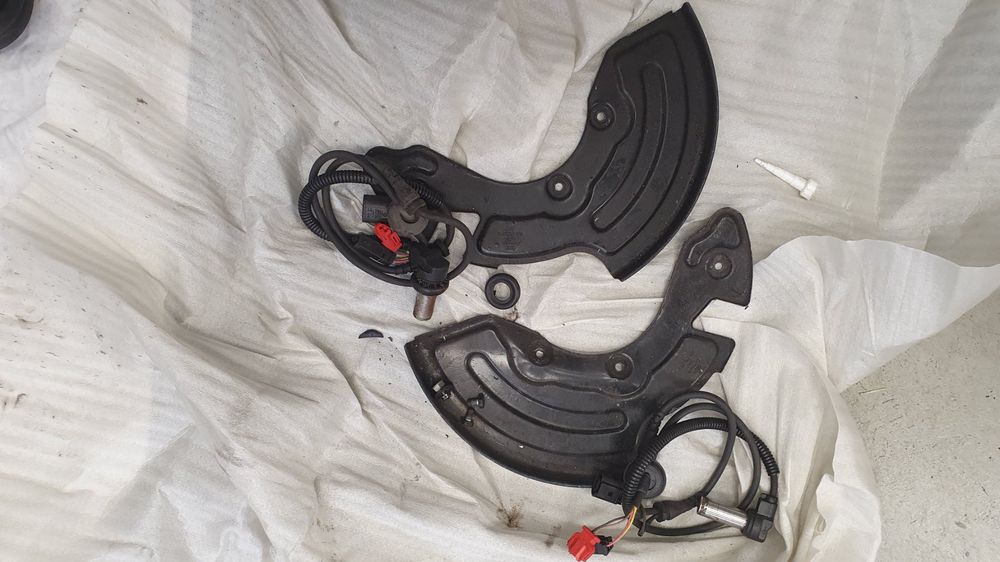 Original Spritzblech Ankerblech für Audi A6 VW Passat Skoda (Gebraucht ...