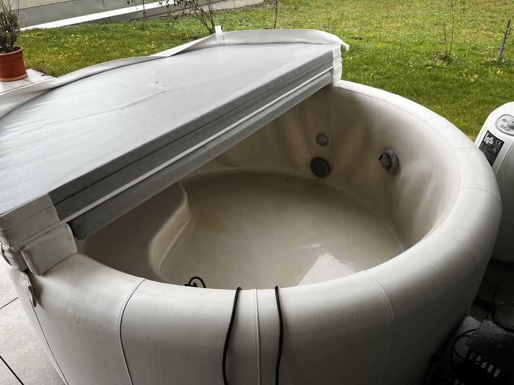 Softub Whirlpool inkl. Zubehör, Outdoor-Spa für 4 Person (Gebraucht) in ...