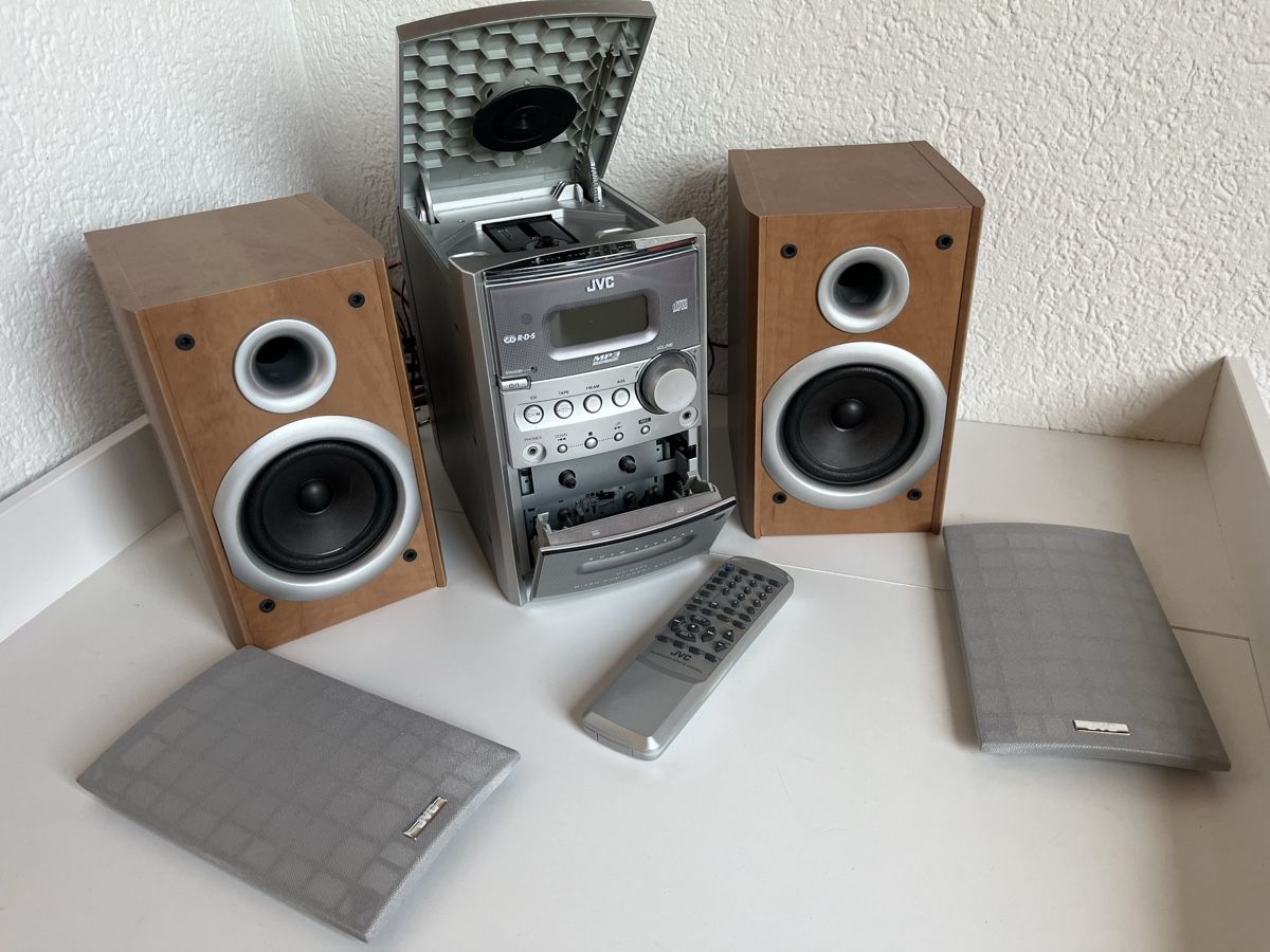 Kompakte JVC Stereoanlage UX-H320R – CD, Kassette, FM-Radio (Gebraucht ...