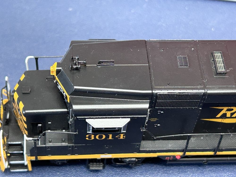 SXT, EMD GP30 Rio Grande 3014, DCC & Loksound5 | Kaufen auf Ricardo