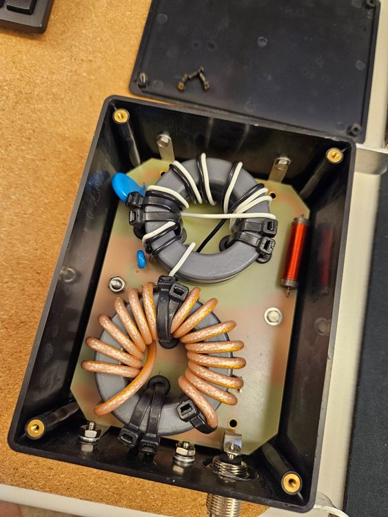 Ersatzteile Cushcraft R9 Vertikal 6m – 80 m (Gebraucht) in Sarmenstorf für CHF 40 – nur Abholung ...