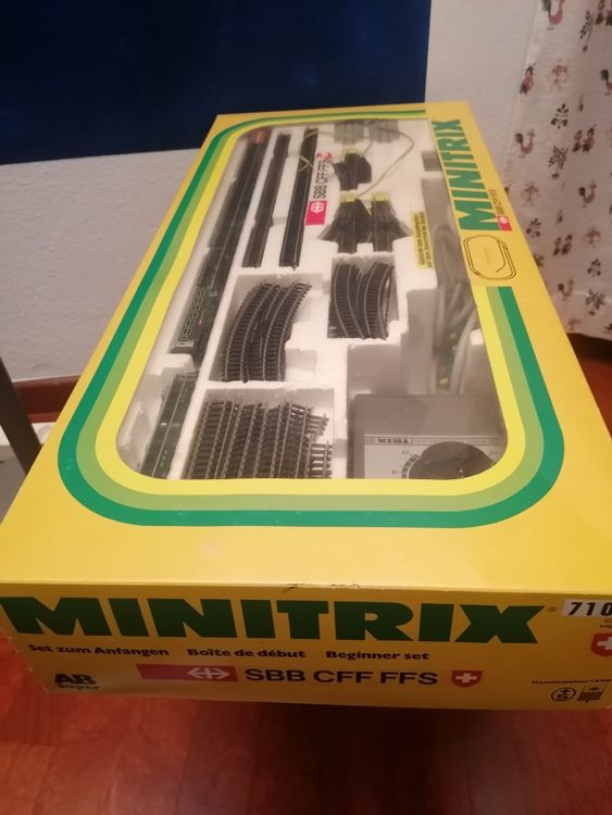 MINITRIX Startset SBB mit Ae 6/6 und Personenzug (Gebraucht) in ...