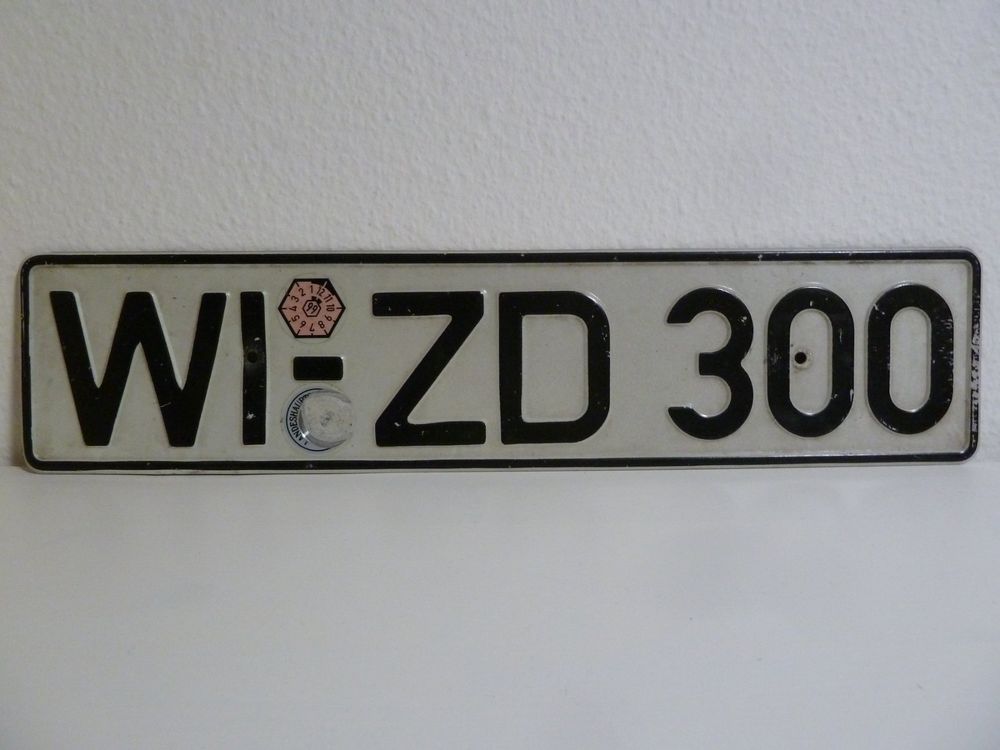 Nummernschild / Kfz-Kennzeichen Deutschland WI-ZD 300 (Gebraucht) in ...