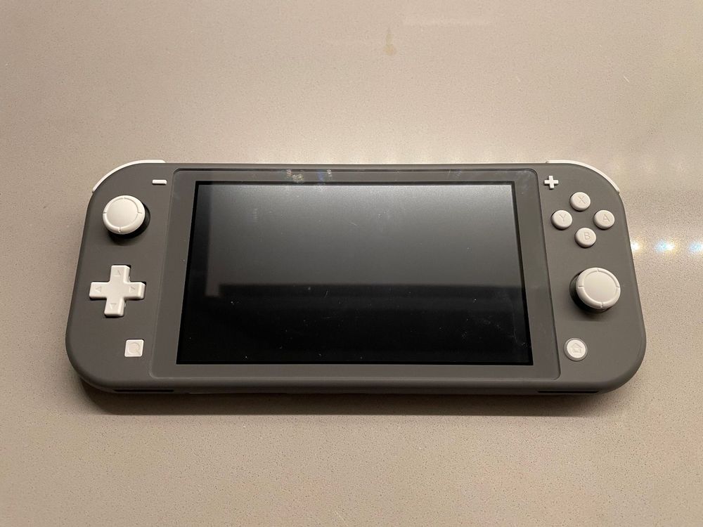 Nintendo Switch Light (Gebraucht) in Zürich für CHF 100 – mit Lieferung ...