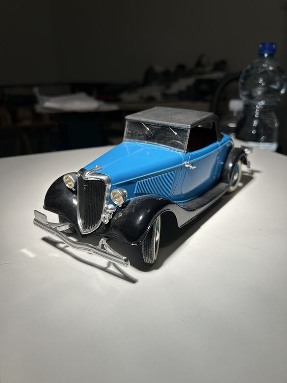 Solido Ford V8 Modellauto 1:19 Blau (Gebraucht) in Vilters für CHF 29 – mit Lieferung auf ...