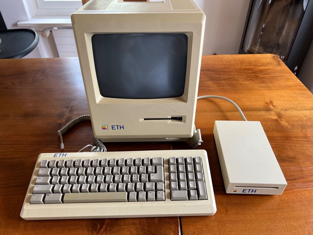 Macintosh ETH 512Ke & M0110A Keyboard & 800K External Drive (Gebraucht ...