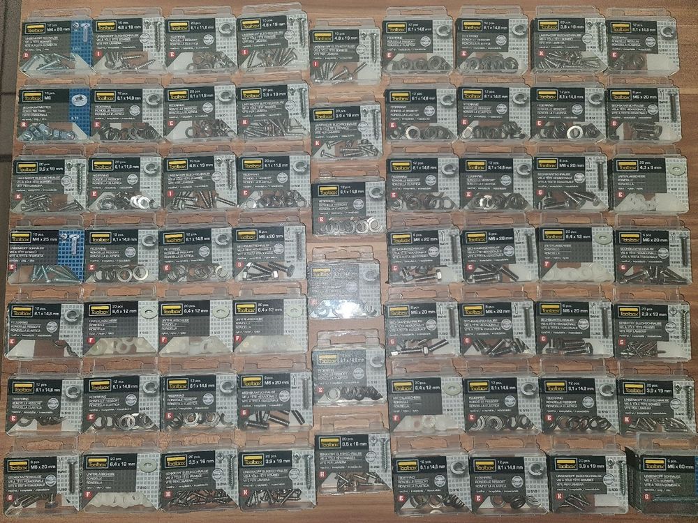 Restposten Schrauben Muttern Federringe Unterlagsscheiben (Neu und originalverpackt) in Dintikon ...