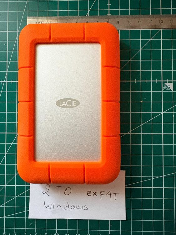 LaCie Externe Festplatte - 2 TB - USB-C - pour Windows (Gebraucht) in ...