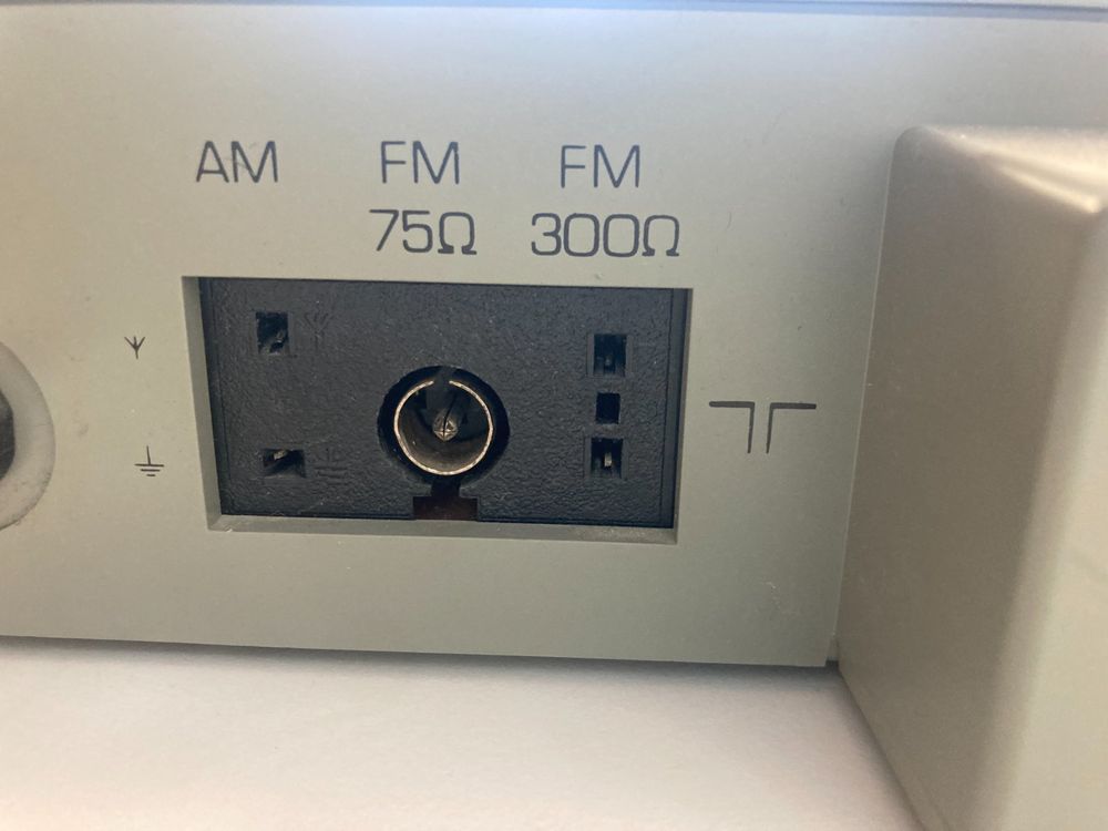 Philips F2216 AM/FM Quartz Synthesizer Tuner - Vintage! (Defekt) in ...