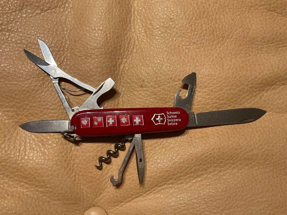 Schweizer Sackmesser, Victorinox, Officier Suisse (Gebraucht) in Neerach für CHF 14.95 – mit ...