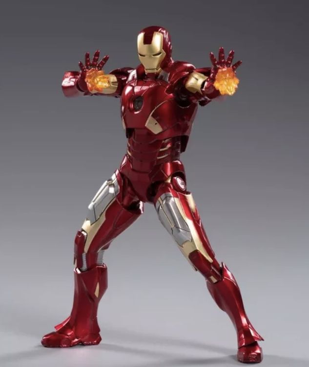 Iron Man Avengers Figur mit LED Augen/Brust, Mark 7 | Kaufen auf Ricardo