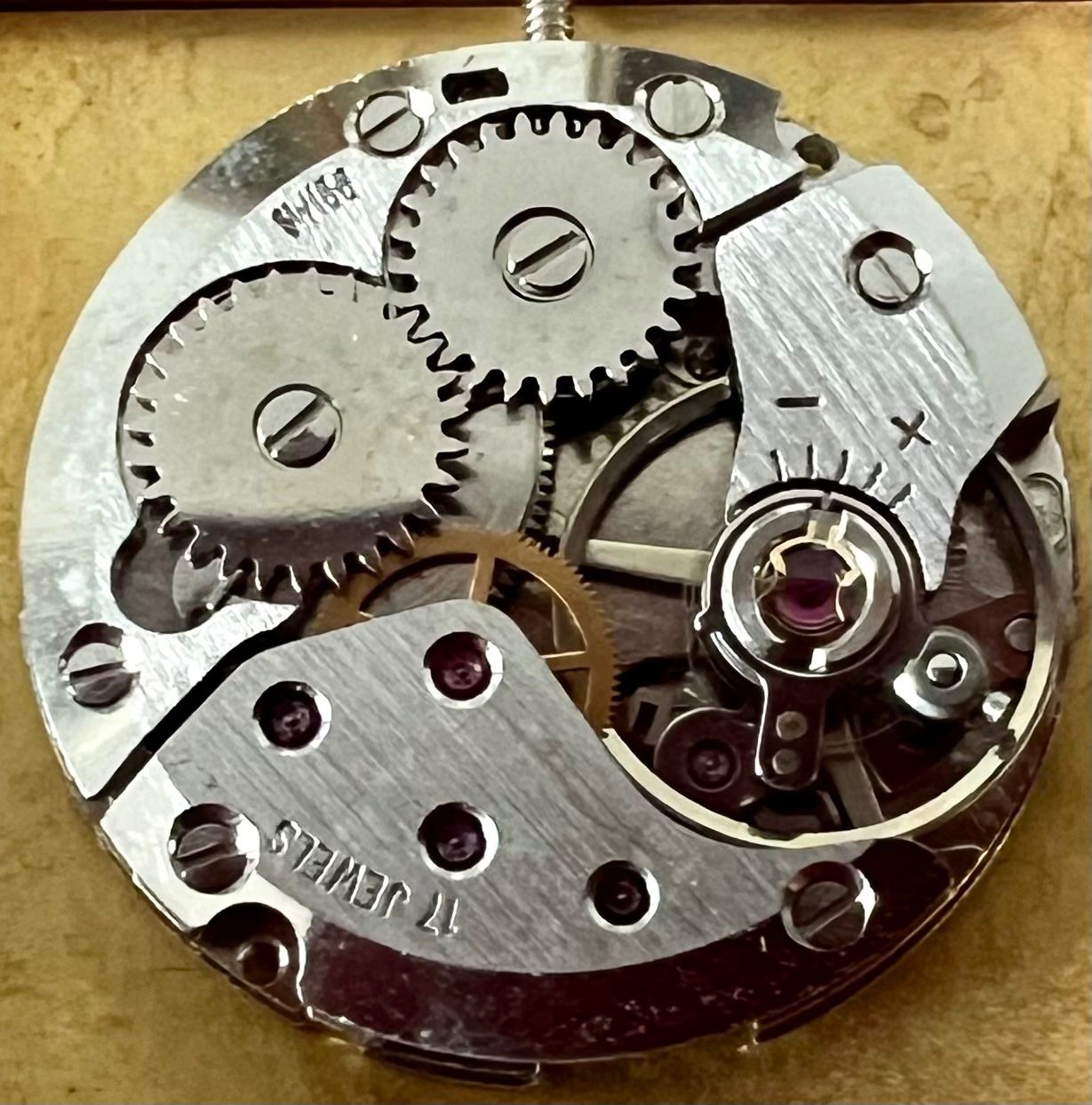 CATENA Tank type, MEDIUM, white gold plated, Mechanical (Neuf avec ...