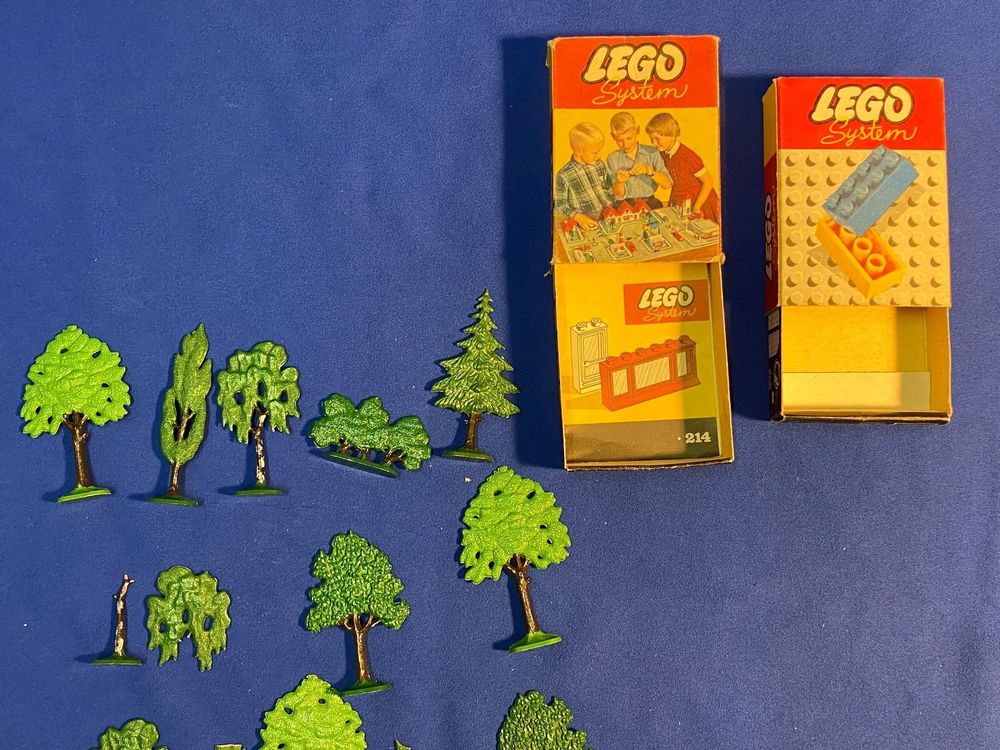 Lego 230 Bäume sehr alte Schachteln Antik (Gebraucht) in Oberägeri für ...
