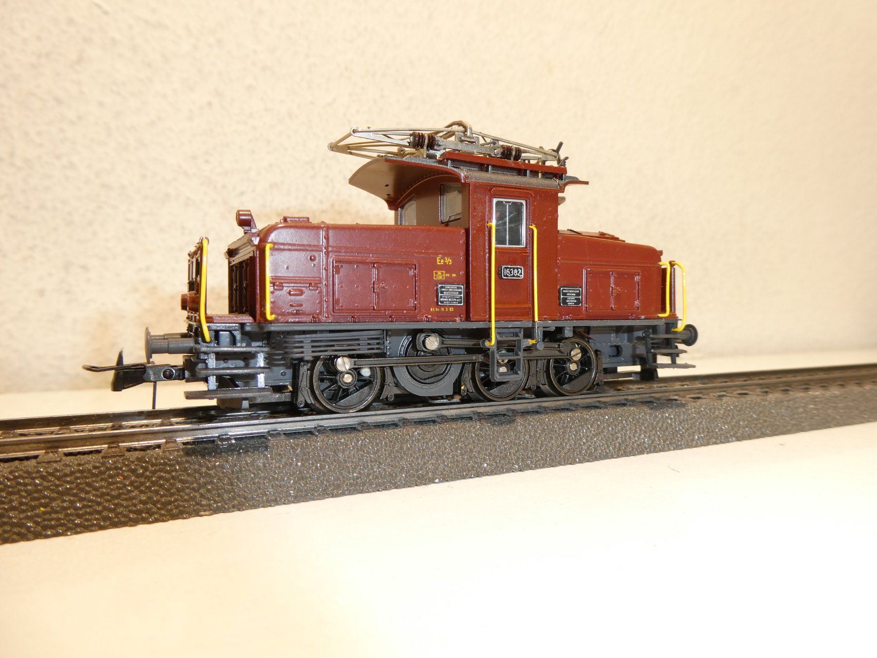 Roco Lokomotive SBB Ee 3/3 HO 43936 (M238) (Gebraucht) in Luzern für CHF 0.9 – mit Lieferung auf ...