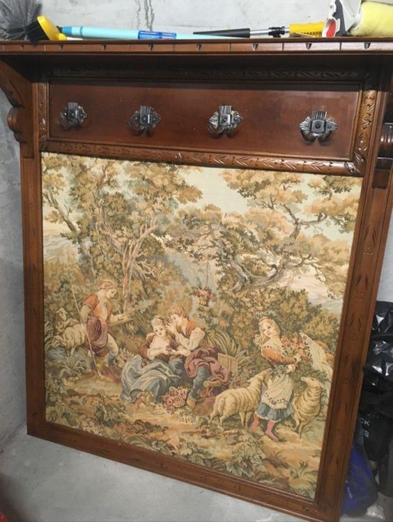 Antike Garderobe mit Gobelin (Gebraucht) in Untersiggenthal für CHF 50 ...