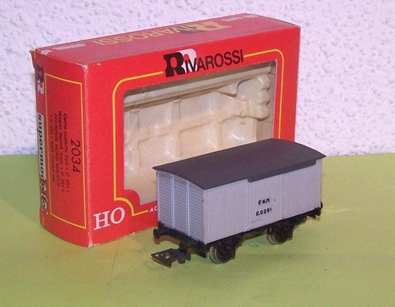 Rivarossi H0 2034: Gedeckter Güterwagen F.N.M. E 0251 (Neu (gemäss ...