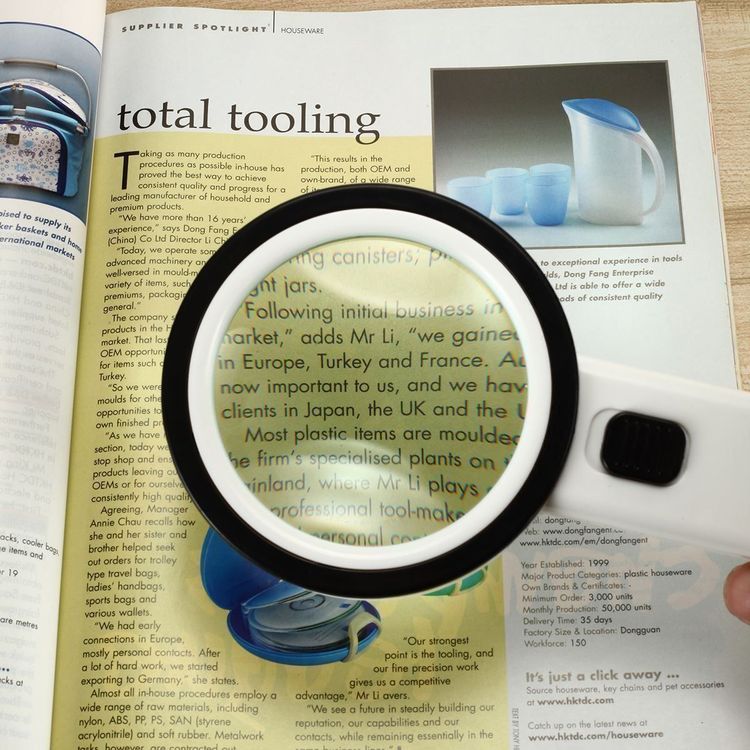 Handlupe mit 12 LED 30X Lupe Leselupe (Neu (gemäss Beschreibung)) in ...