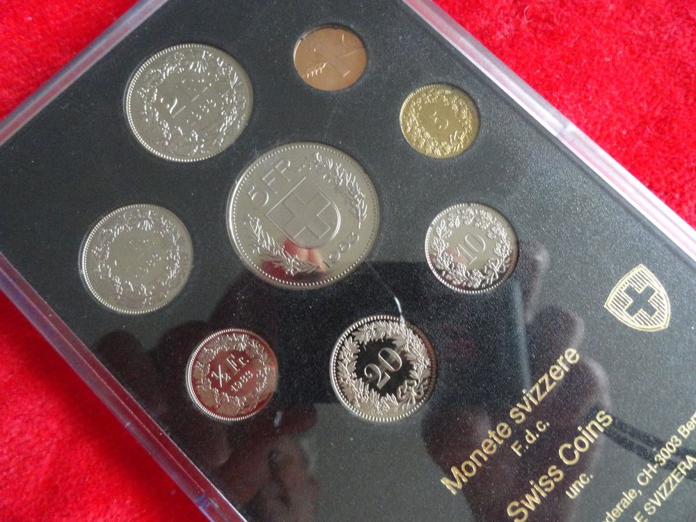 CH. MÜNZSATZ 1983 - STGL - SEHR SCHÖN (Neu und originalverpackt) in Gerlafingen für CHF 19 – mit ...