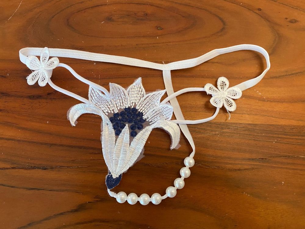 String mit Perlen Gr S NEU (Neu und originalverpackt) in Niederdorf für ...