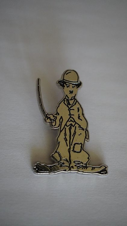 Pin Charlie Chaplin Gross (Gebraucht) in Worb für CHF 5 – mit Lieferung ...