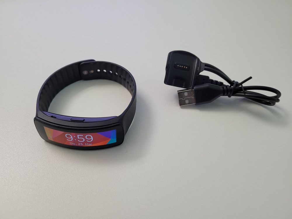 Samsung Gear Fit SM-R350 (gebraucht) (Gebraucht) in Mörschwil für CHF ...