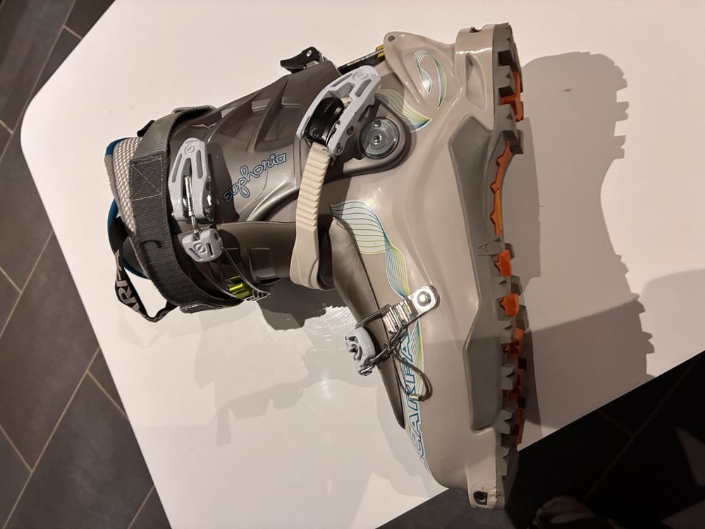 Scarpa Euphoria, taille 26 Chaussures de ski de rando (Gebraucht) in ...