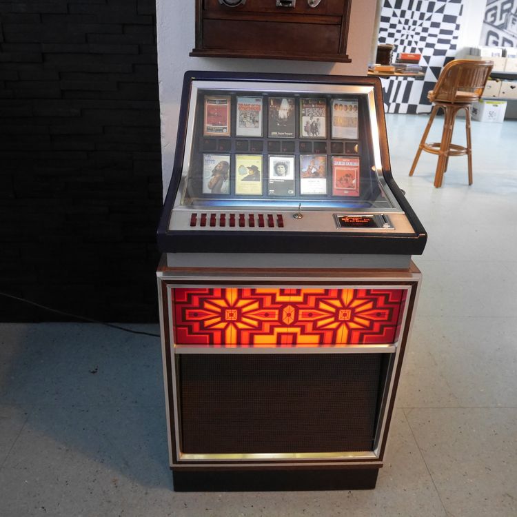 Wurlitzer Cassette Jukebox C-110 "Carousel" von 1971 (Gebraucht) in ...