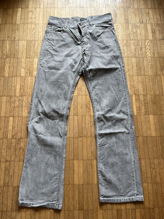 Manchester Hosen (Gebraucht) in Udligenswil für CHF 5 – mit Lieferung ...