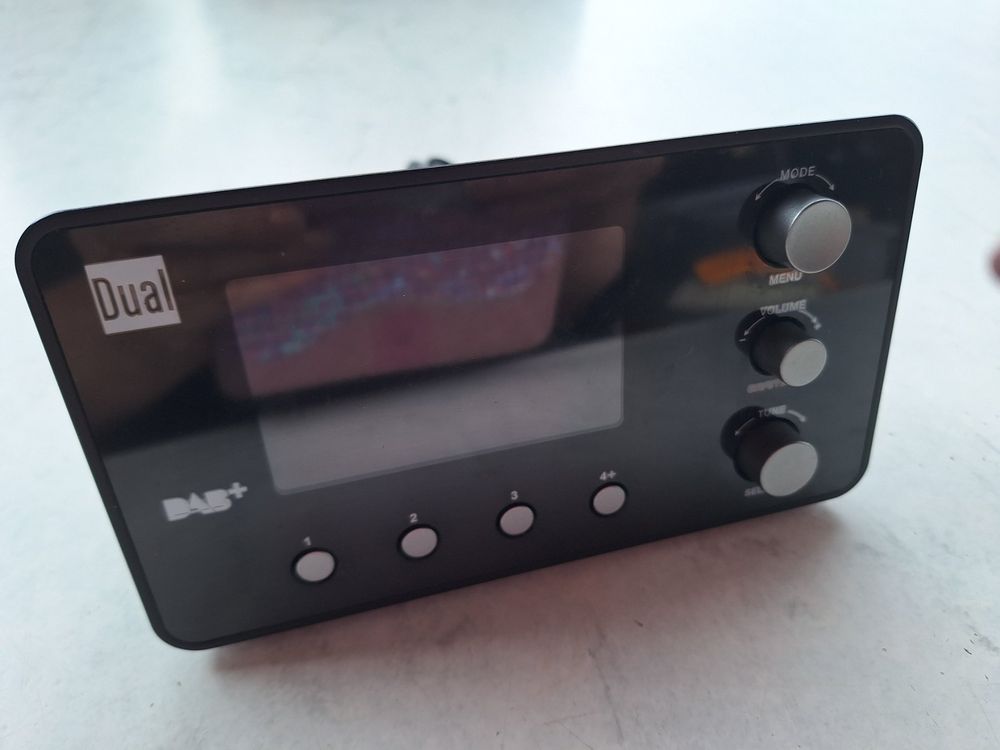 DUAL DAB RADIO (Gebraucht) in Huttwil für CHF 12 – nur Abholung auf Ricardo kaufen