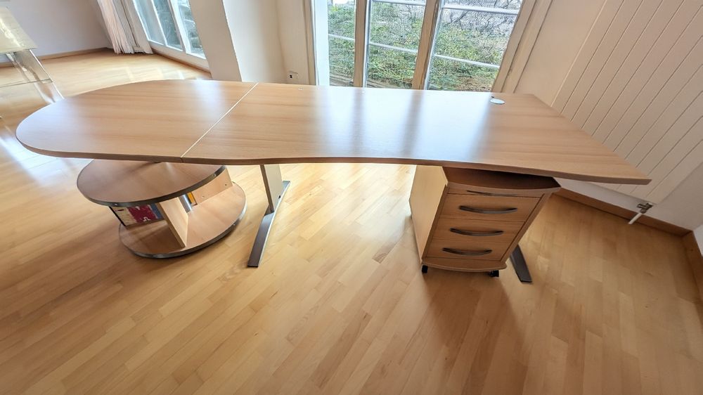 Buromobel Mit Jalousie