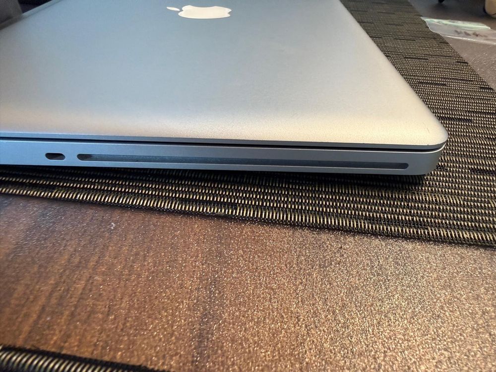 Windows 11 Pro 25H2 auf MacBook Pro 2012, 128 GB SSD, 16 GB (Gebraucht ...