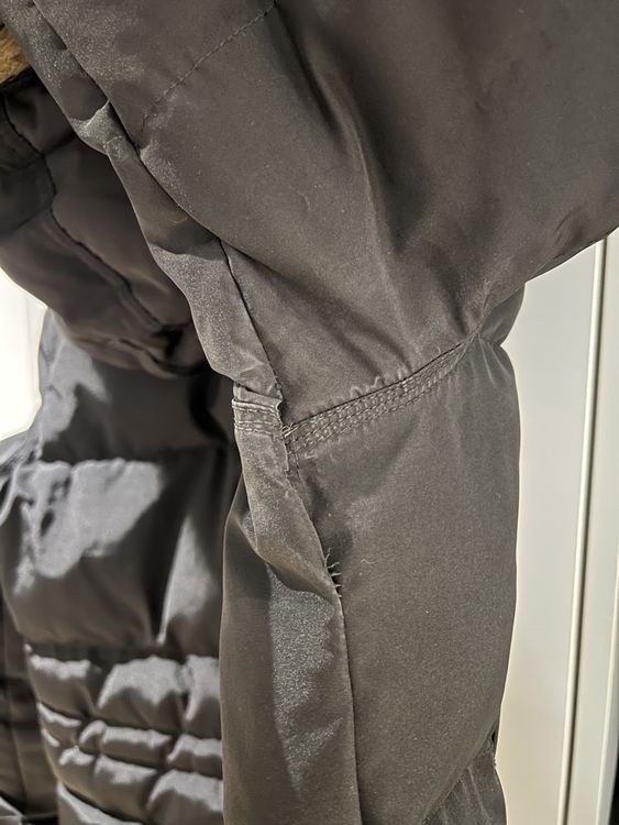 Tommy Hilfiger Winterjacke (S) (Gebraucht) in Birsfelden für CHF 80 ...