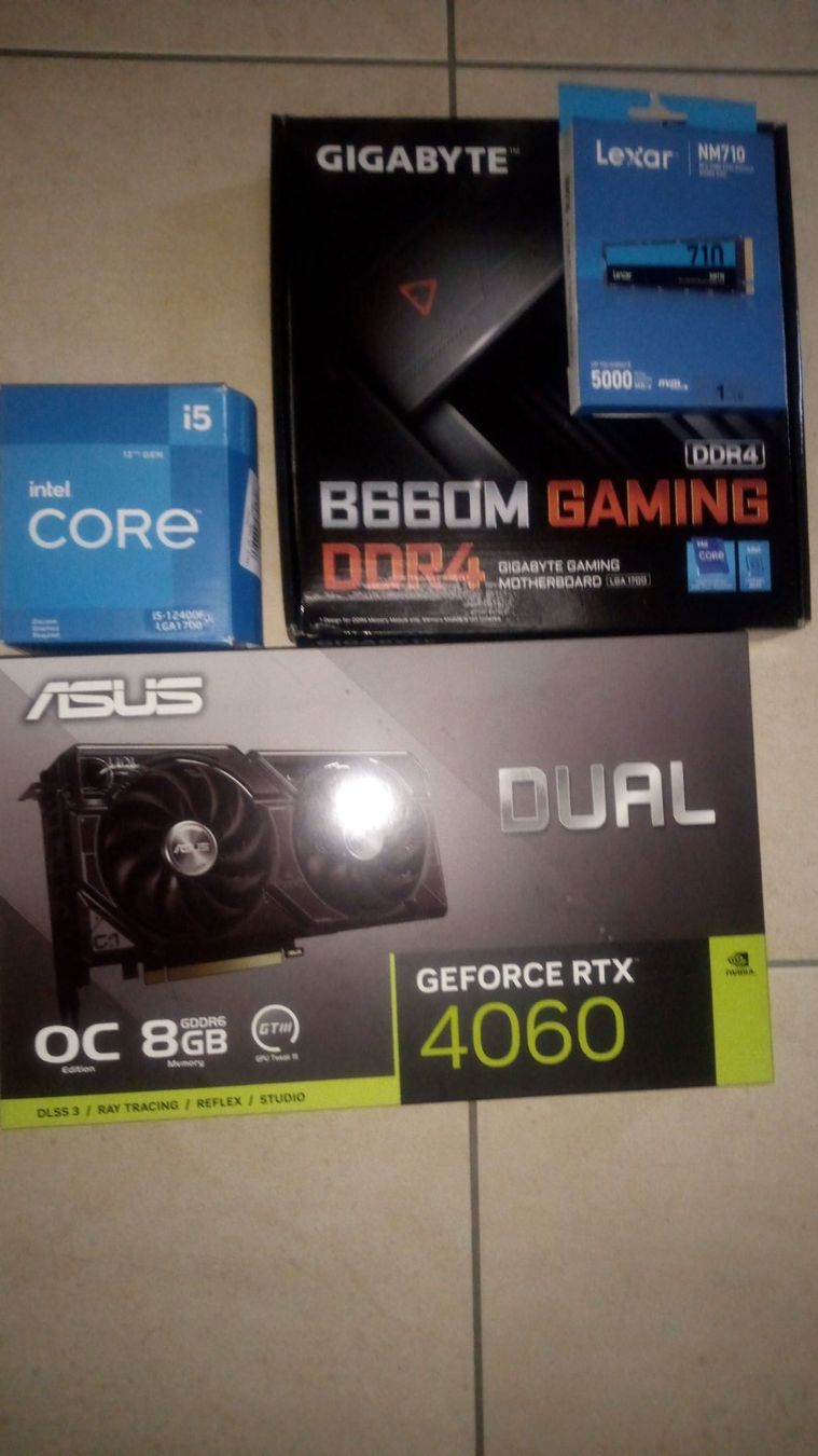 PC Gaming dans un boîtier Erazer ,I5 -12400F,composant neuf (Neuf (Voir ...